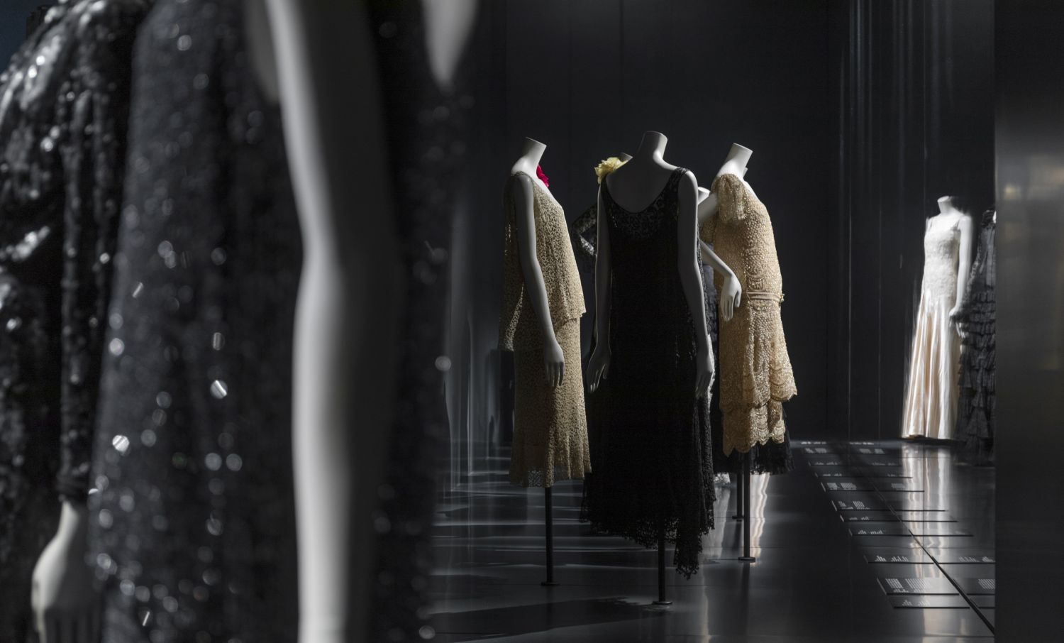 Lighting design behind Chanel exhibitions | Atmosfera Mag